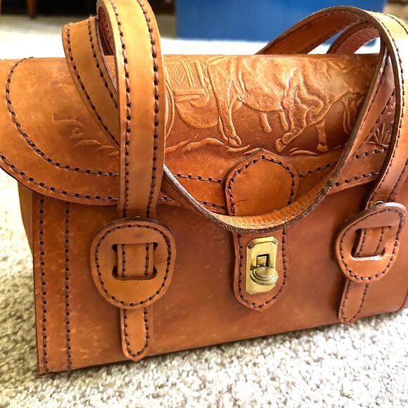 Bags | J Castro Caballo Blanco Vintage Costa Rican Hand Tooled Leather ...